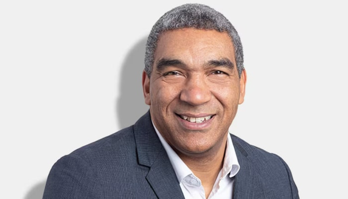 «Au-delà du premier signal», un entretien avec Dean Bergeron