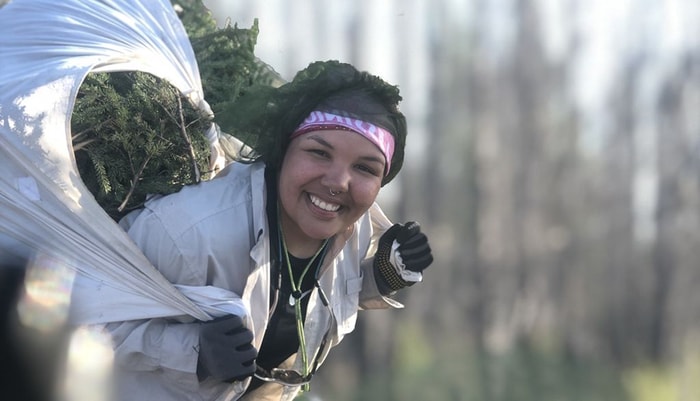 Yasmine Fontaine, fière Innushkueu