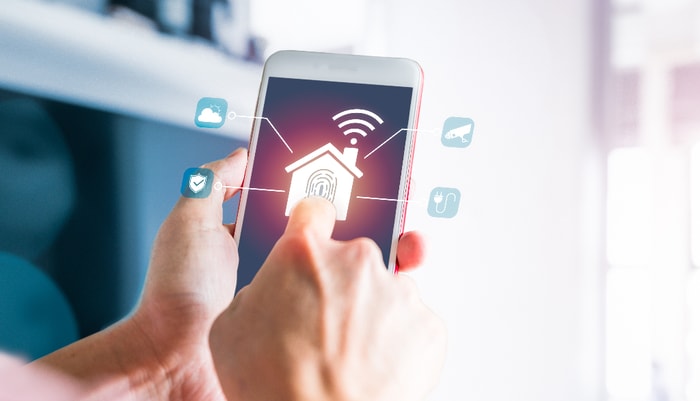 Près d’un adulte québécois sur deux possède un appareil intelligent ...