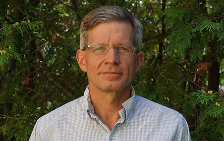 3 questions à James Woollett