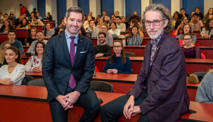 Magicien de la greffe du visage