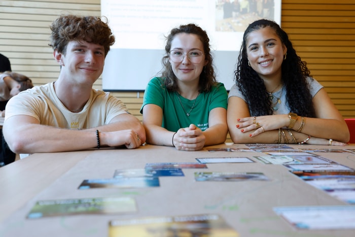 La Fresque du climat: un atelier ludique sur des enjeux sociaux ...