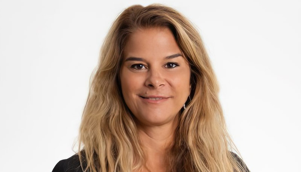 Isabelle F.-Dufour reçoit le Prix de la ministre en enseignement ...